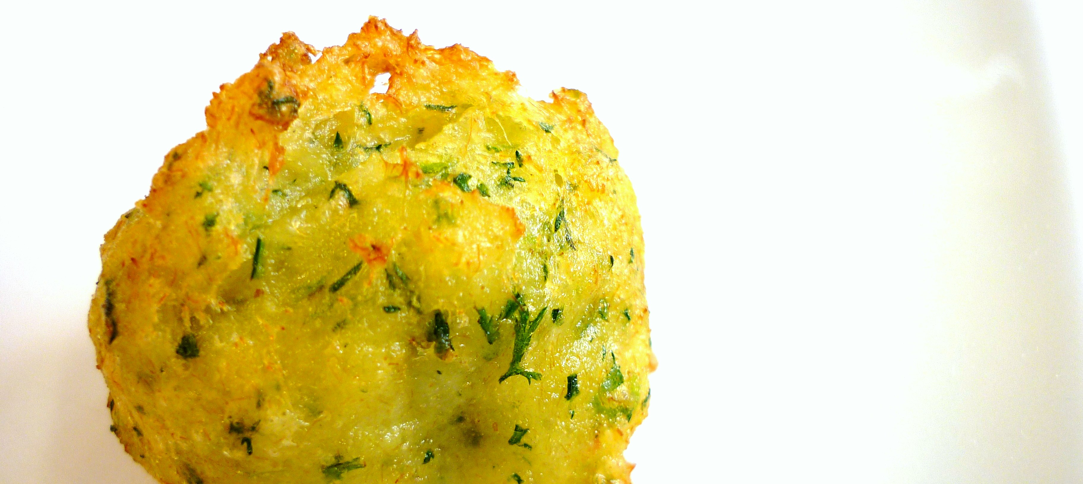 Accras poisson à l’achillée millefeuille - Cuisine sauvage ASBL